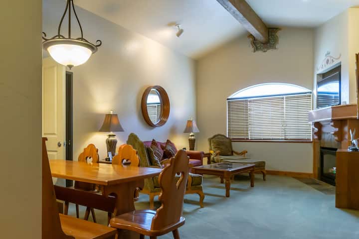 Adventure Midway~ Ski, Snowmobile, Hike 3035-1 - Midway, UT