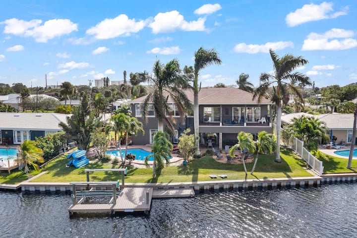 Waterfront Oasis:-1 Blk To Beach-kayaks-game Room - Cocoa Beach, FL