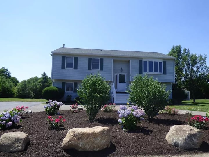 Huge Eastward Lookhome!central Ac!walk To Beach! - Narragansett, RI