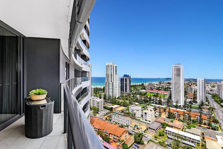 Luxury View On The 21st Floor | The Oracle 2101 - Broadbeach