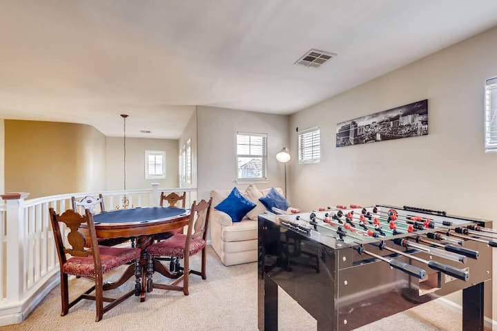 6br Vegas Themed · Game Room, Suite, Hang Out Area - Las Vegas, NV
