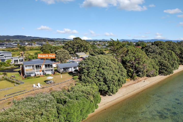 The Beach Hut/waterfront Studio At Harbour Lights - One Tree Point