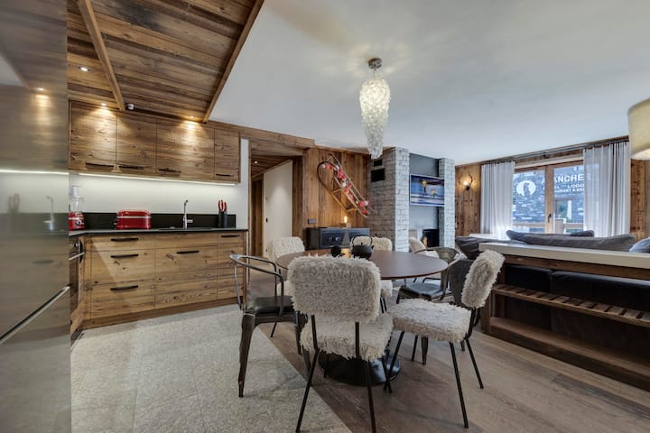 Grizzly 102 : Appartement Neuf, Spacieux Avec Chem - Val-d'Isère