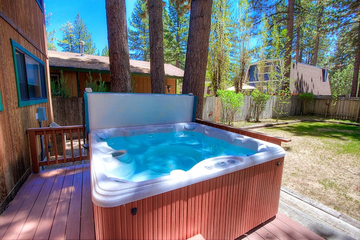 Hot Tub | Bbq | Walk To Beach | Pet Friendly - South Lake Tahoe, CA
