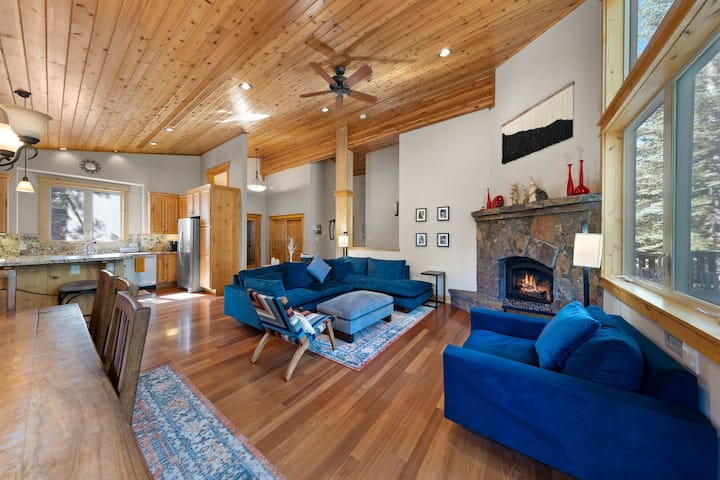 Skislope - Luxury 4br 3100sqft With Hot Tub And Home Theater - Truckee, CA