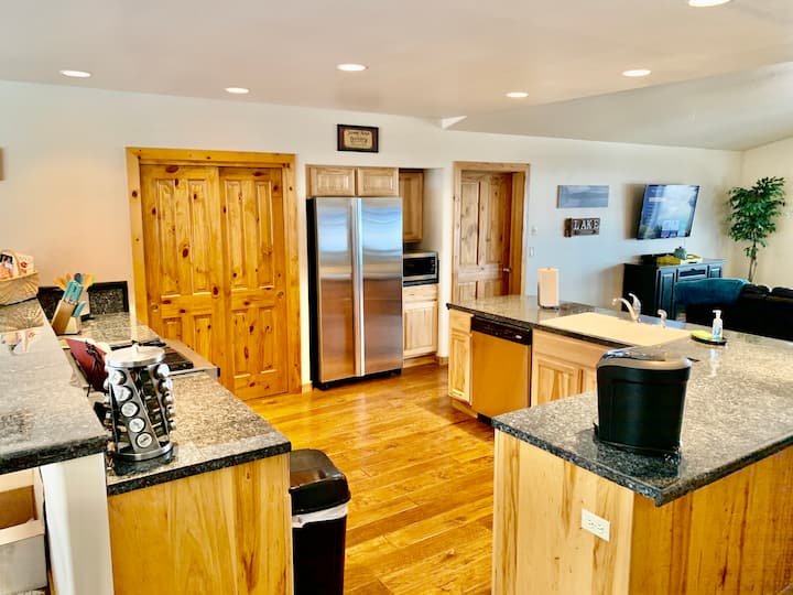 Majestic Views Overlooking Lake Cascade W/ Acreage - Cascade, ID