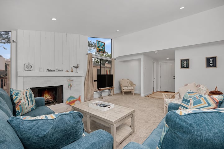Tranquil Living - Newly Remodeled - Oceanfront Community - Del Mar, CA