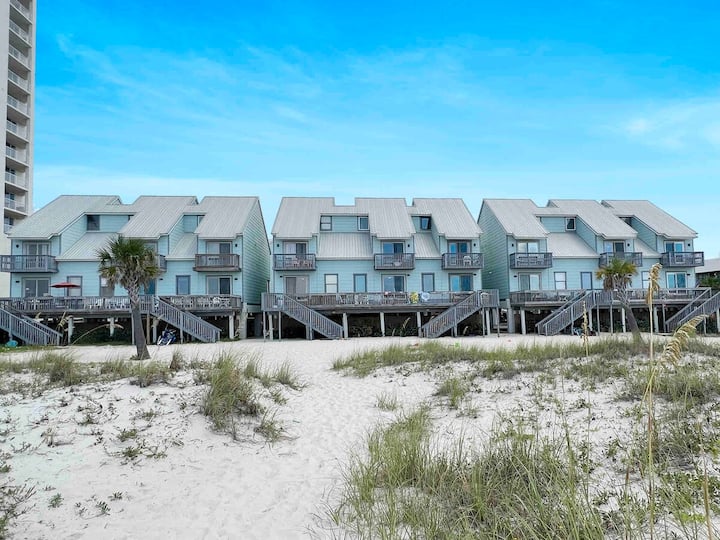 5 Star Location ~ Walk To Beach, Food, & Shops - Gulf Shores, AL