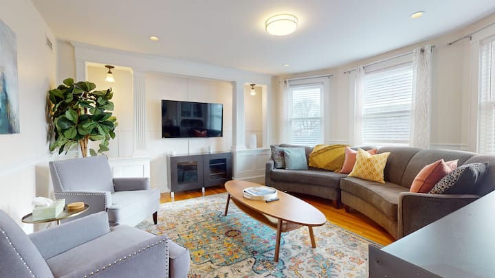 Spacious 5br W/ Ac, Near Harvard & Davis Sq - Lexington