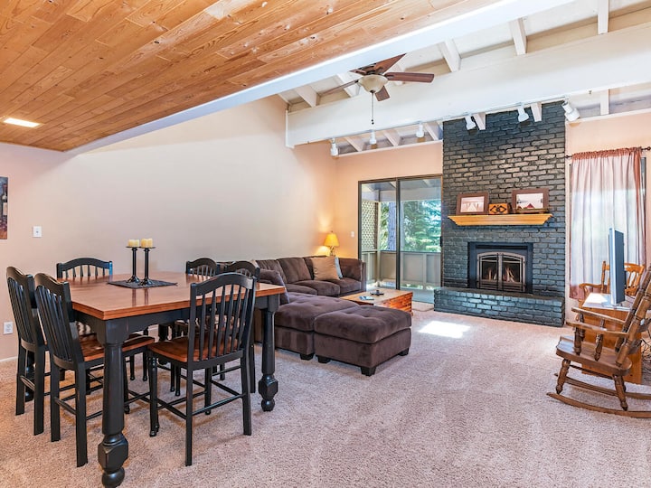 321 Ski Way #172 - - Pool - Carson City, NV