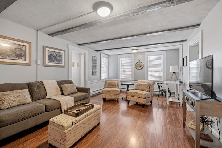 Close To Downtown Exeter-1st Flr 1 Bed+ Office - Exeter, NH