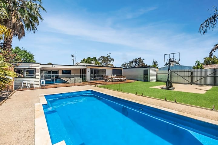 Malibu Palms - Echuca Holiday Homes - Moama
