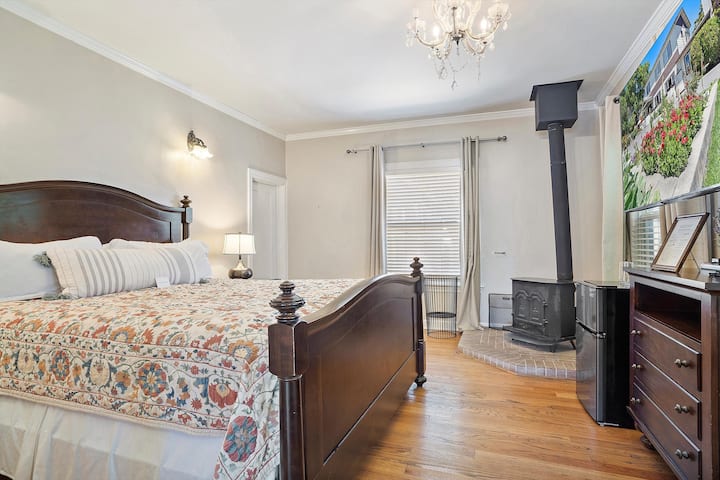 Ellington - King Size - Sonoma, CA