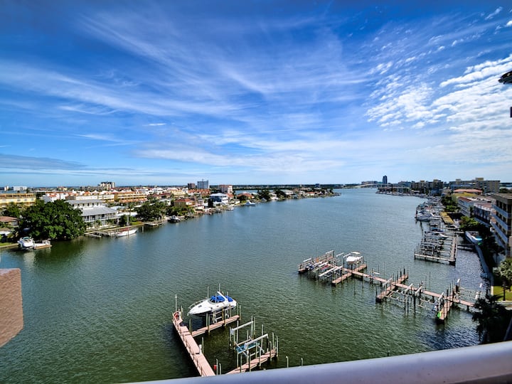 Harborview Grande 700 Waterfront Condo - Clearwater Beach, FL