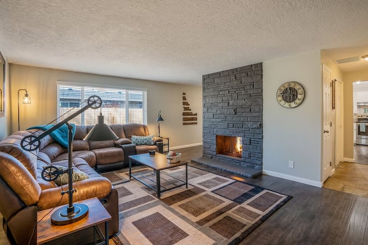 The Industrial - Pet Friendly Home With Garage By Boise Fairgrounds - Idaho
