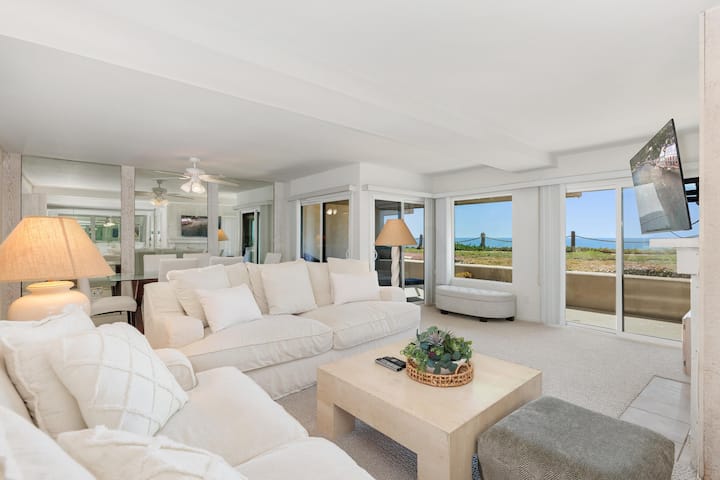 Surf, Sun, Sand- Spacious Oceanfront Condo; Single - Del Mar, CA