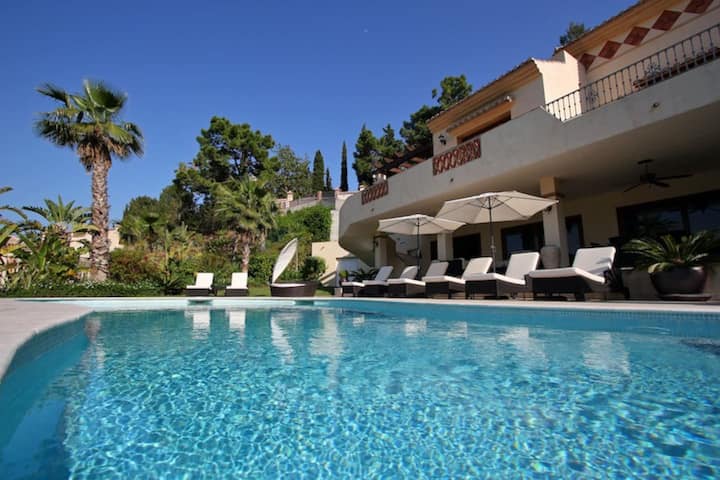 Finest 7 Br Villa With Grand Outdoor Pool Area - Estepona