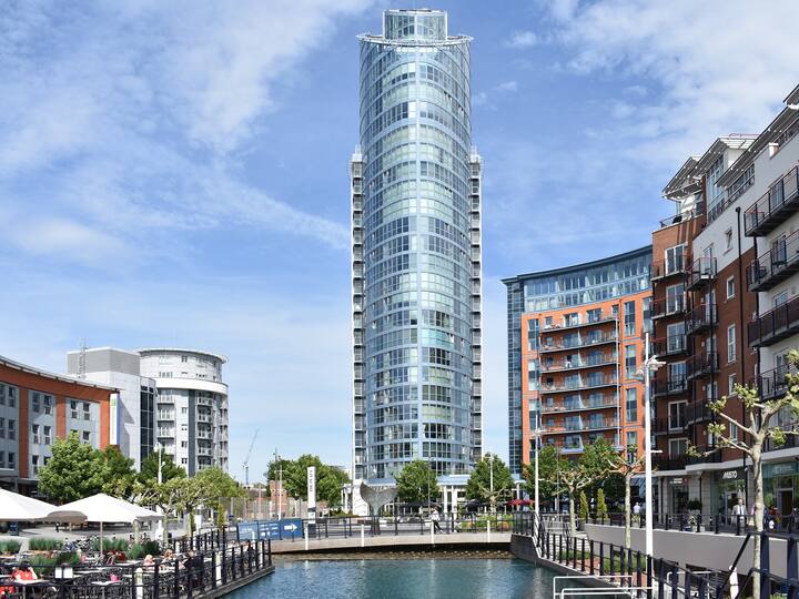 No.1 The Two Bedroom Balcony View - Gosport