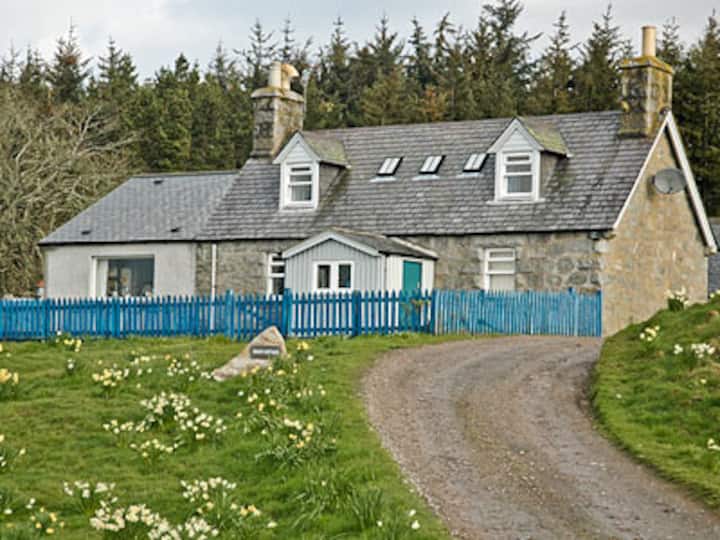 Reid's Cottage - Lairg