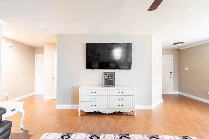 *New* Bough 'Chick-a-wow' Cabin - Rockwall, TX