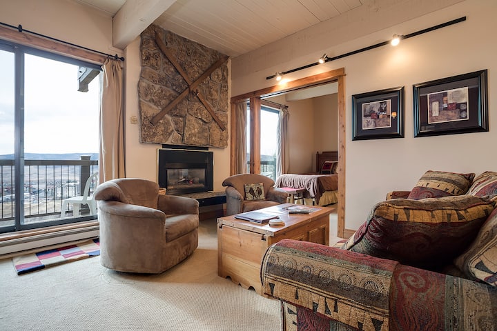 Ca313 | Amazing View | Ski In/out | Winter Shuttle - Steamboat Springs, CO