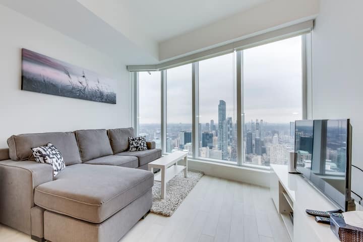 High In The Sky Hotel Style Sub Penthouse - 토론토