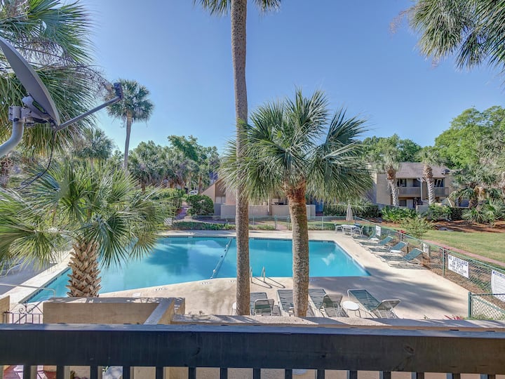 44 Beach Club: Stunning Remodeled Villa. Pool View - Île de Hilton-Head, SC