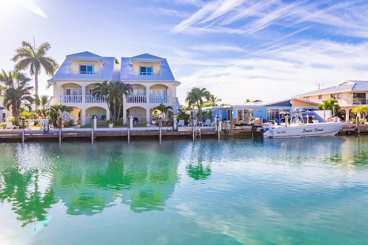 P72 - Charming 4 Bedroom, 2 Bath Duplex With Deep - Key Colony Beach