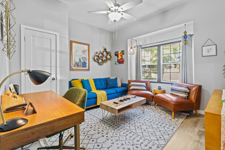 The Lounge - Walk To Kc Streetcar, Nelson & Plaza! - Kansas City, MO