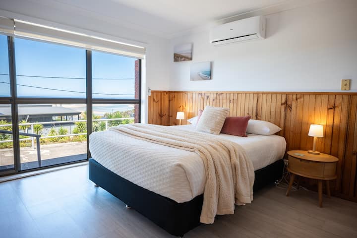 Acacia Studio @ The Blue Seas - Scamander