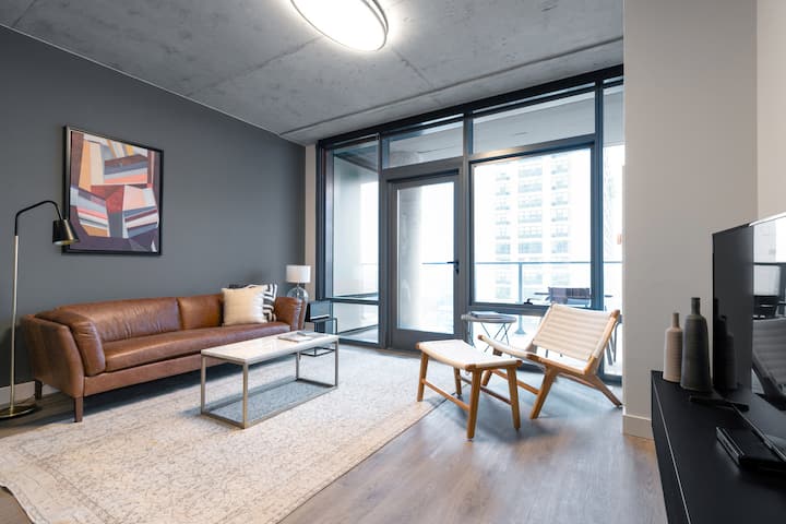 Airy Lakeview Studio, W/ W/d, Gym, Near Lincoln Park, By Blueground - Chicago, IL
