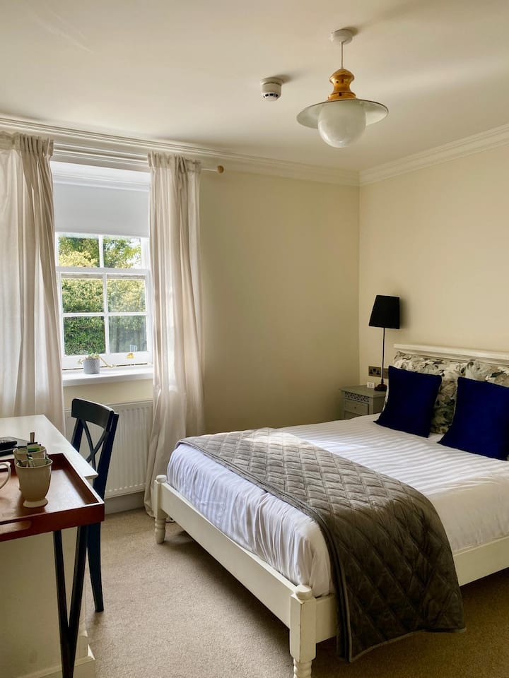 Double-sdb Privée-vue Sur Rue-first Floor B - Brockenhurst