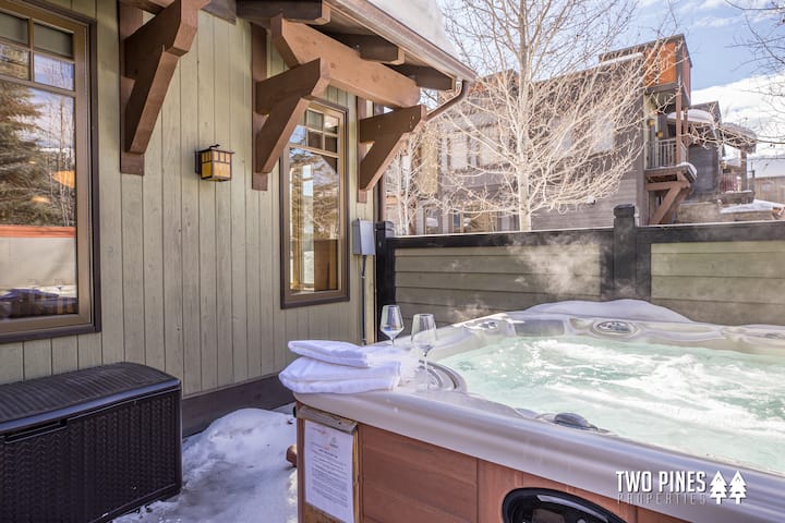 Luxe Townhome | Hot Tub | 15 Min Drive To Resort - Big Sky, MT