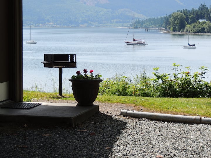 John Wayne's Waterfront Resort - Cabin 7 - Sequim, WA