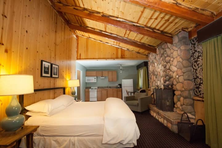 3 Peaks Resort Beach Club Studio Suite - King Bed - South Lake Tahoe
