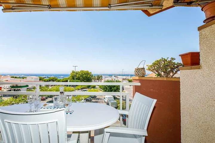 126-apartment With Views Of The Port Of Roses - Roses