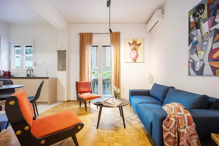 Stylish Apartment In Thissio | Dedicated Workspace - Athén
