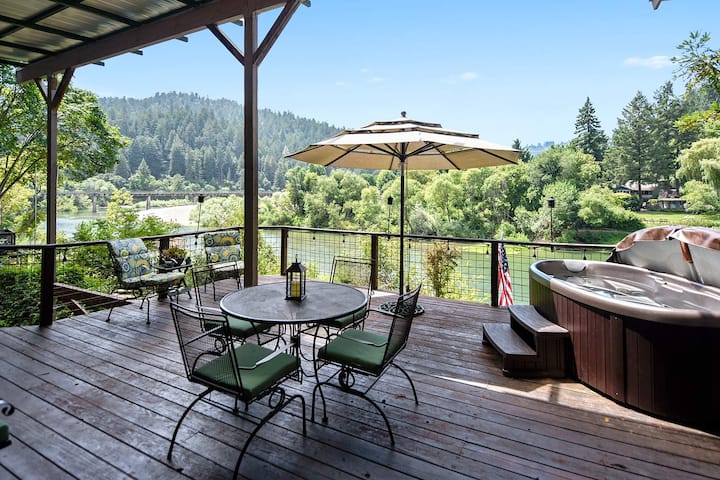 The Perfect View– Great Spot! Walk To River & More - Monte Rio, CA