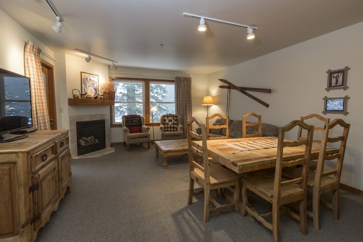 Comfortable Condo In Resort Village - Columbia Falls, MT