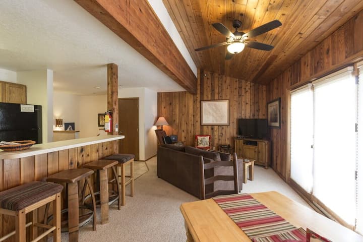 Cozy Condo With Montana Charm - Whitefish, MT