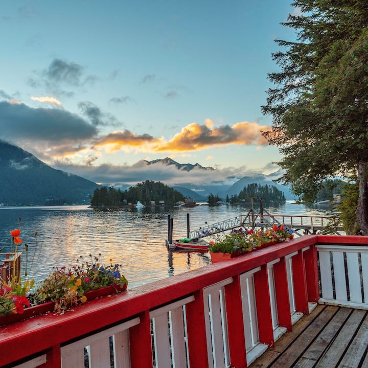 Sitka Lighthouse, Private Luxury In Alaska. - Sitka, AK