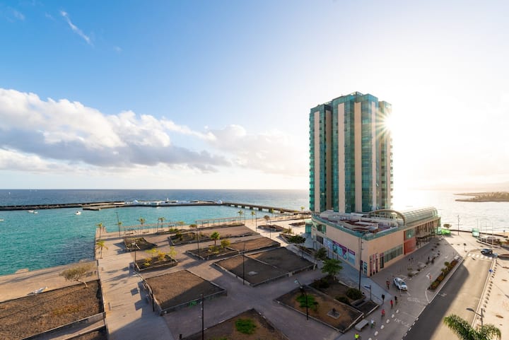 Fee4me: First Line Luxury Apartment - Arrecife