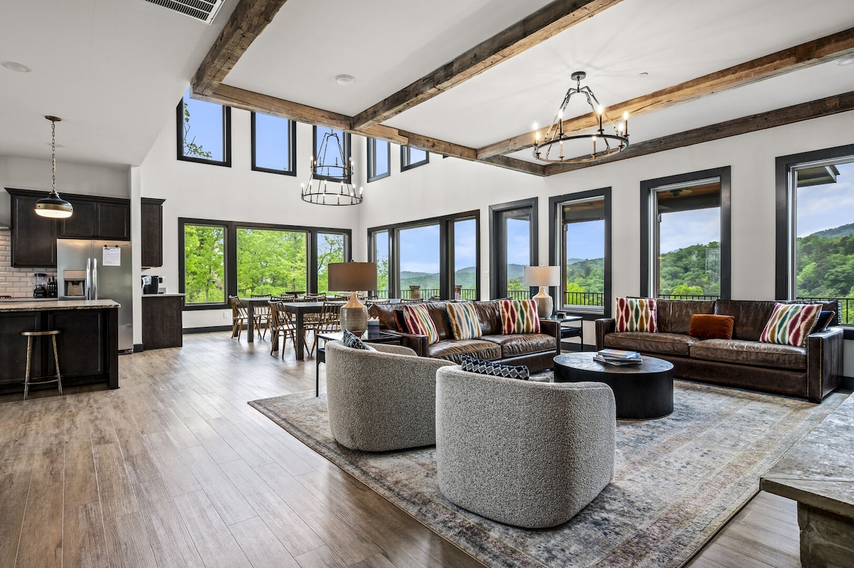 "The Summit 86" ~ Indoor Pool ~ Golf Simulator - Cabins for Rent in ...