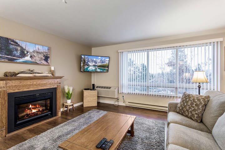 Cozy Condo W/fireplace! - Bigfork, MT
