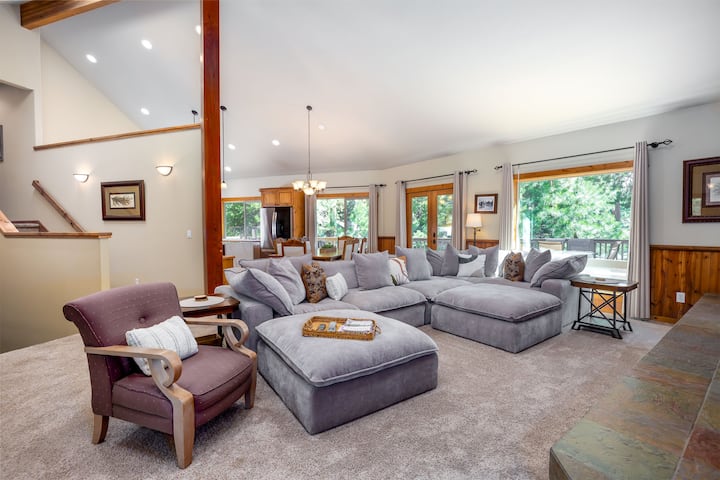 Rock11-spacious Home W. A/c, Ping Pong, Hot Tub - 오리건