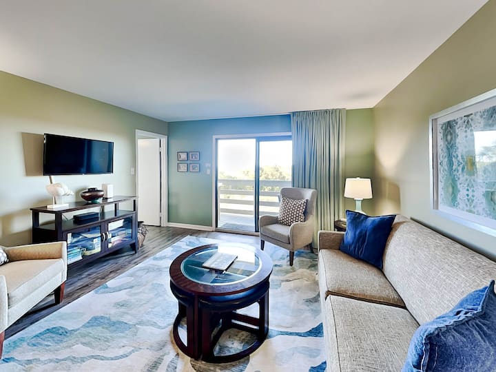 Lighthouse Point 15a | 1st Floor Beachfront Spot! - Tybee Island, GA