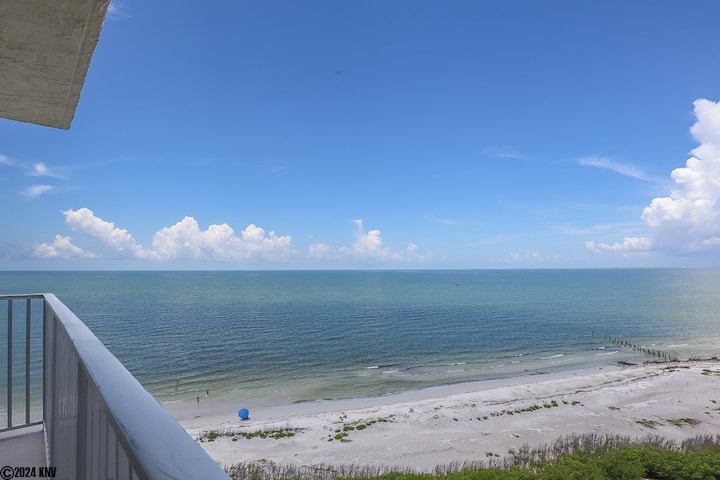 Estero Beach & Tennis Club Condo Beach View! 1106a - Fort Myers Beach, FL