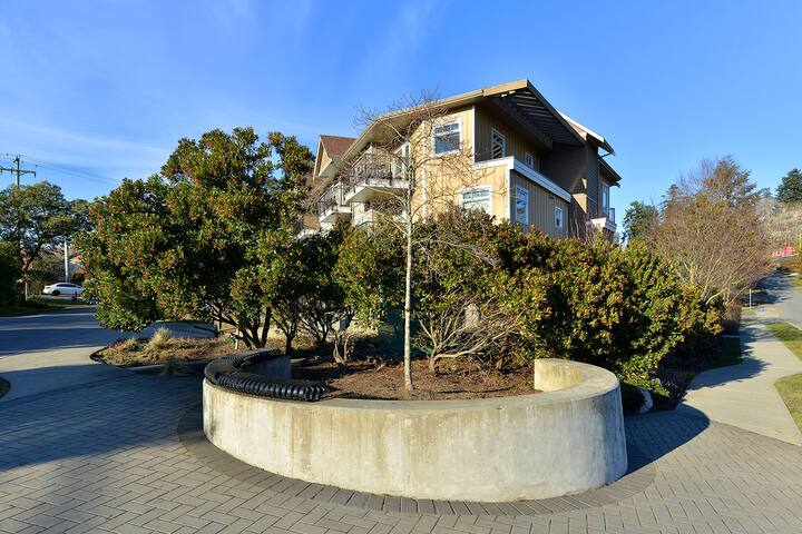 6 Best Airbnb Vacation Rentals In Nanoose Bay, Canada - Updated 2024 ...