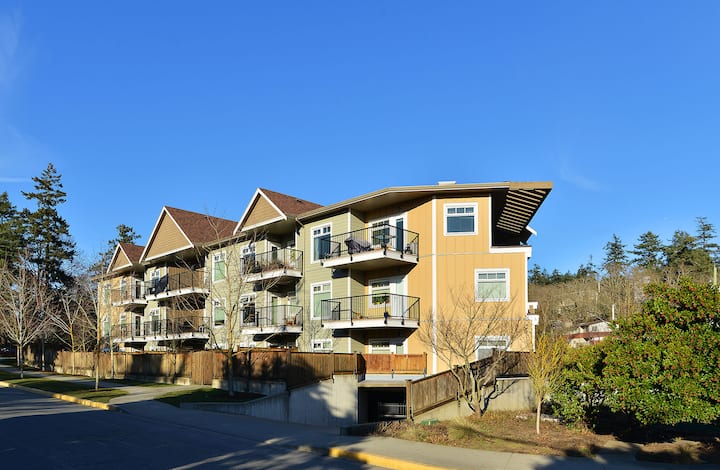 6 Best Airbnb Vacation Rentals In Nanoose Bay, Canada | Trip101