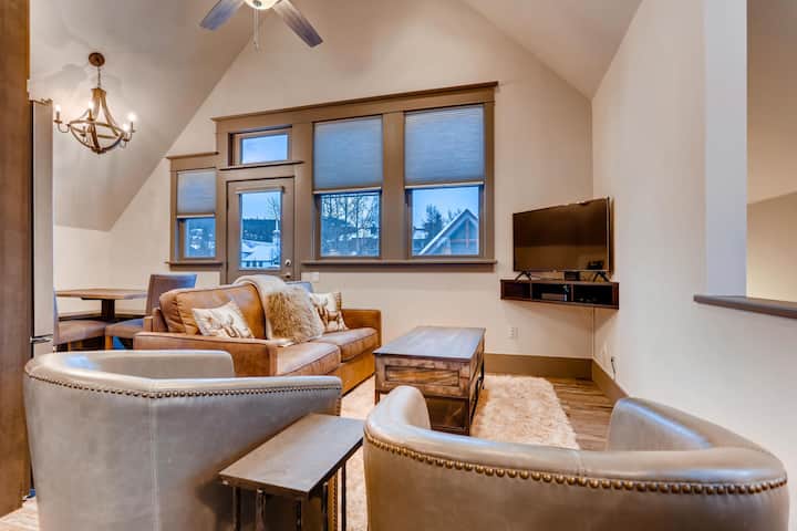 French Street Cottage: Freshly Remodeled Private H - Breckenridge, CO